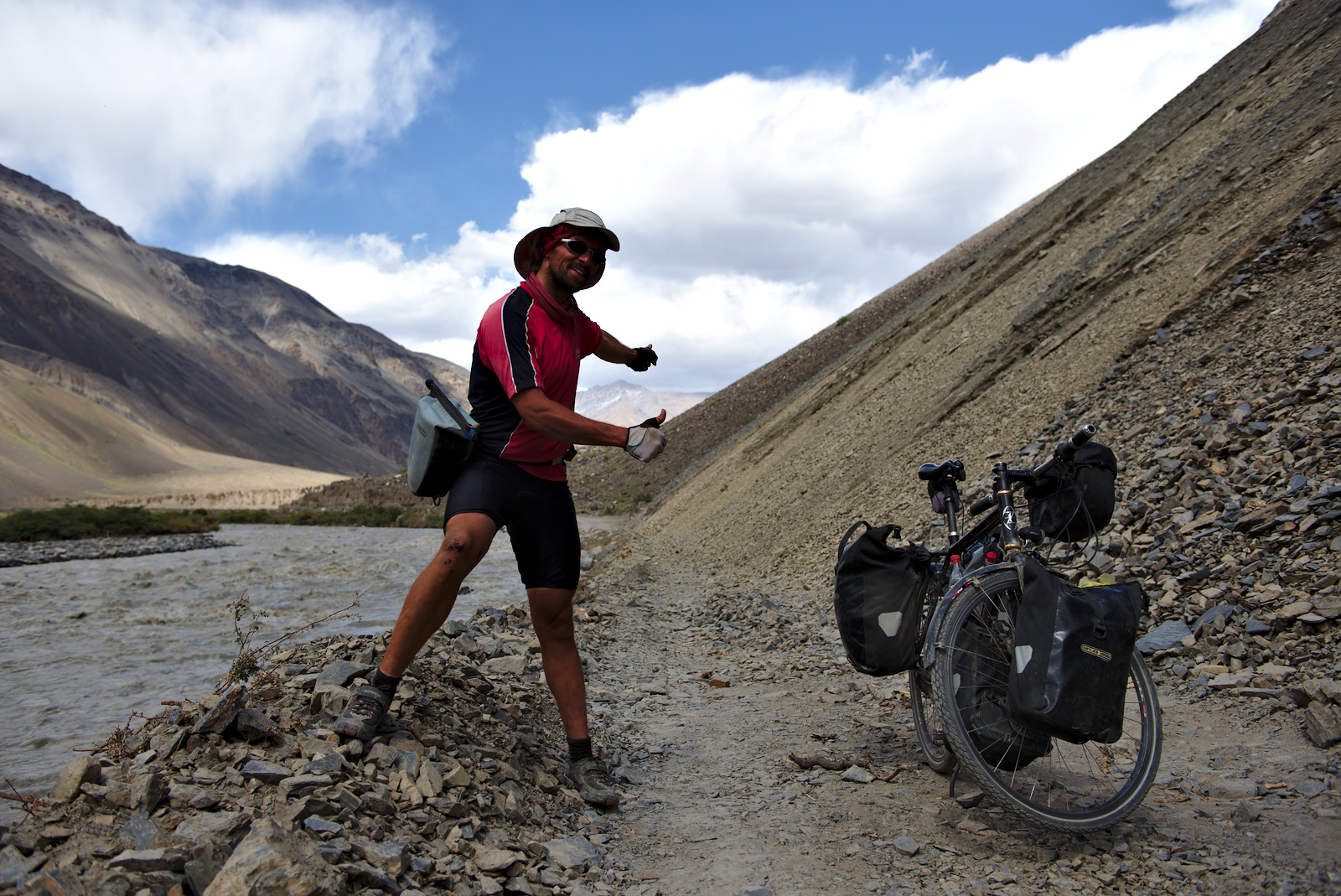 Coborarea in firul vaii si 3 cazaturi intr-o zi. Ultima zi pana in ...