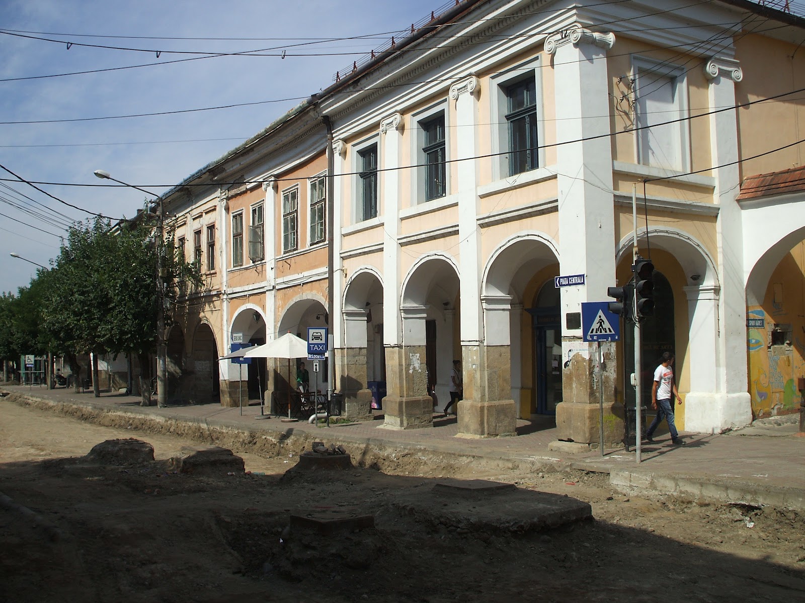O Fotografie Bistrita Ansamblul Sugﾄネete