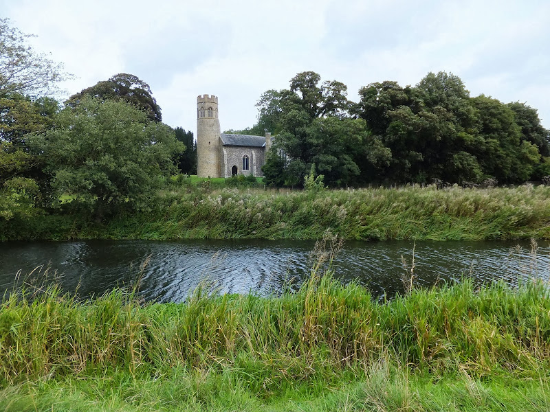 The Wensum Way - Dereham to Lenwade ~ Griffmonsters Great Walks