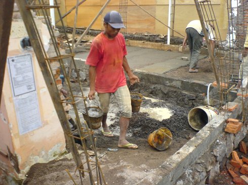 >Membuat beton rabat untuk garasi dan pemasangan dinding bata ...