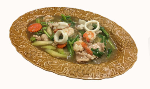 Hello Bangkok night eating: ราดหน้า lard nha