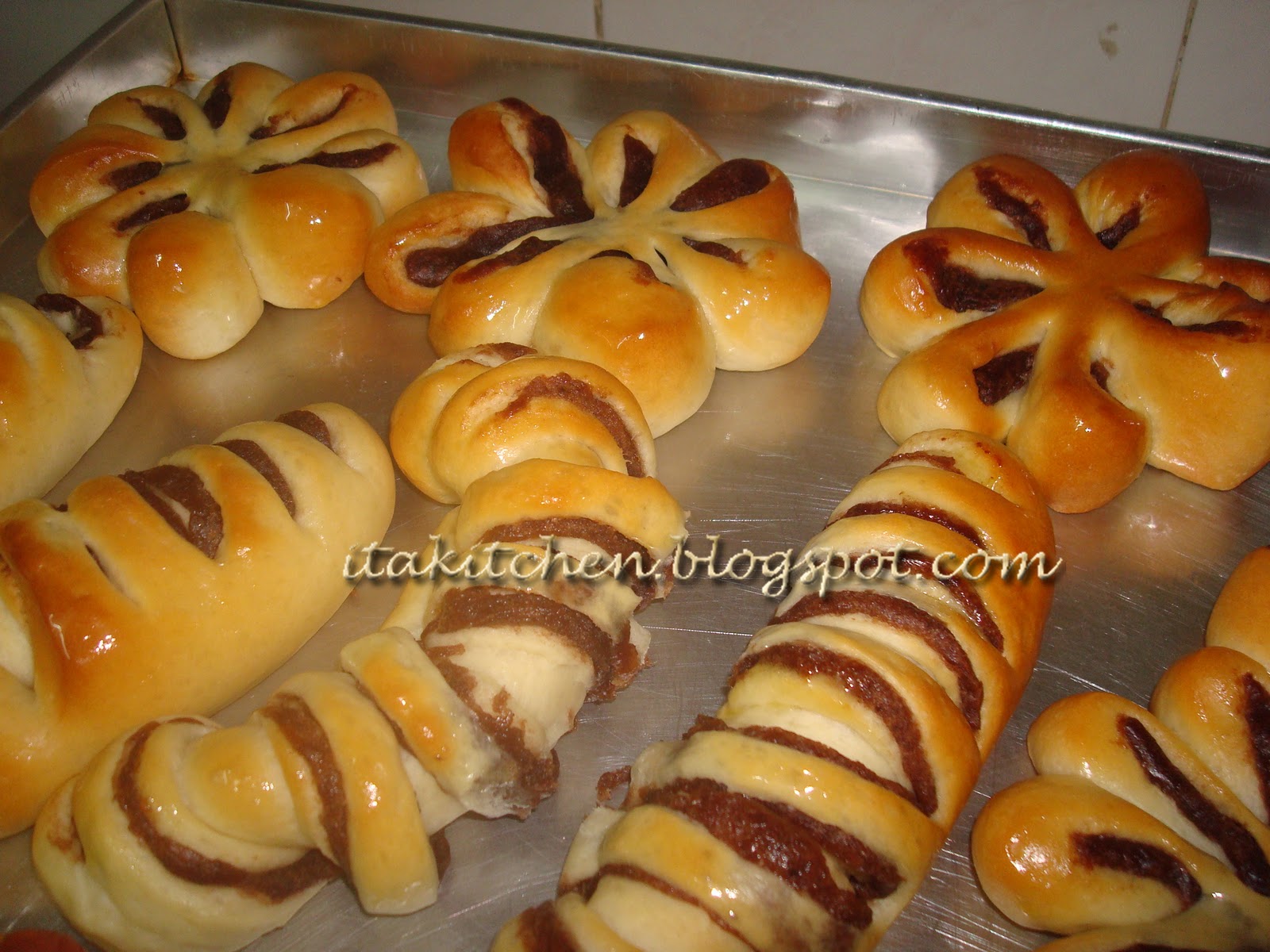 Ita Kitchen: Roti kacang merah