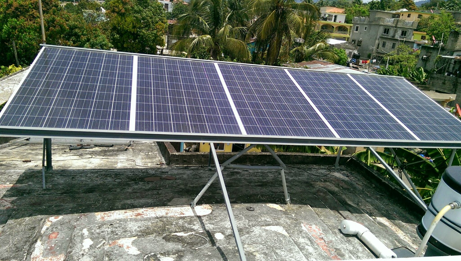 ENERGIA SOLAR DOMINICANA: INSTALACION DE 1325 WATTS DE PANEL SOLAR EN ...