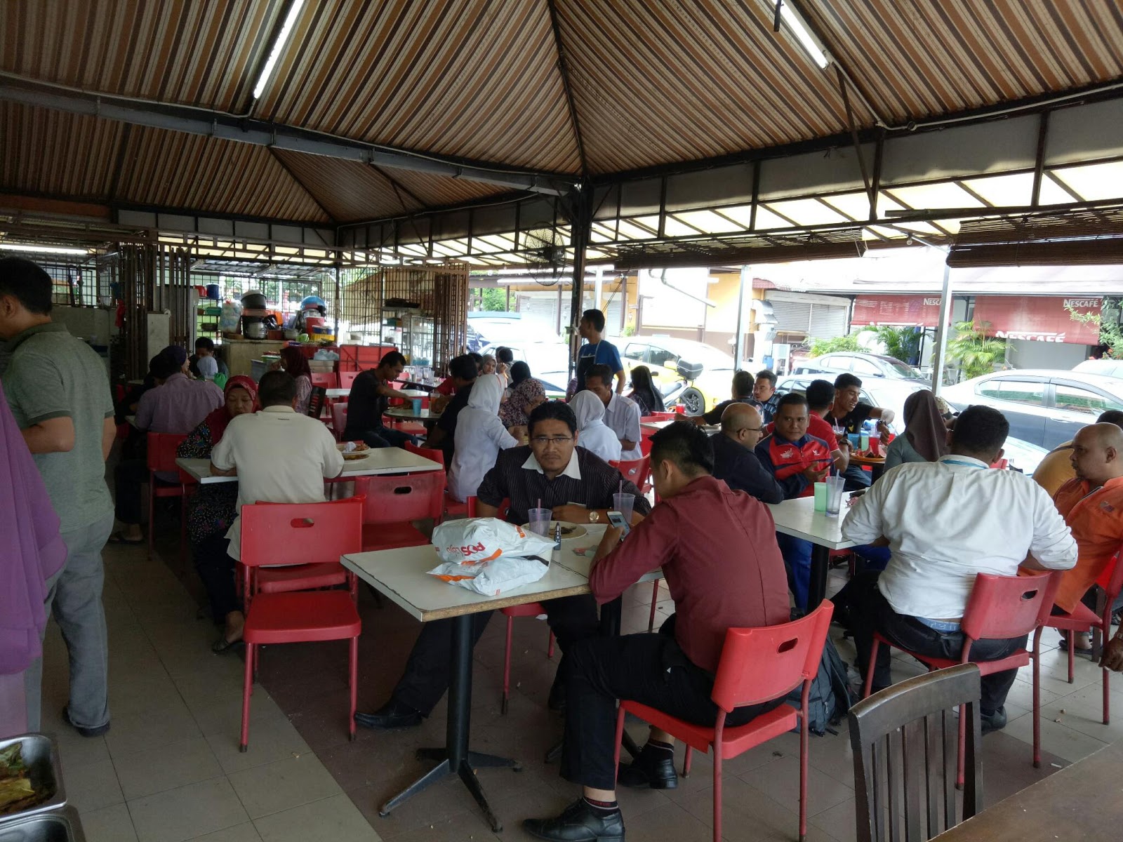 Wahh...80 jenis lauk , makan tengahari - HOMESTAY SITI KUANTAN , PAHANG ... Wahh...80 jenis lauk , makan tengahari - HOMESTAY SITI KUANTAN , PAHANG ...