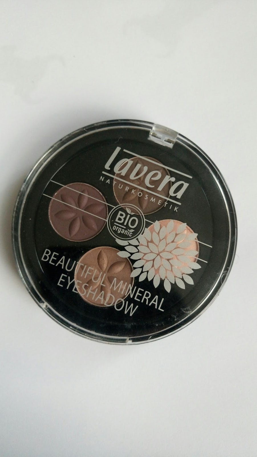 Lavera Mineral Eyeshadow Quattro 02 Cappuccino Cream | Review