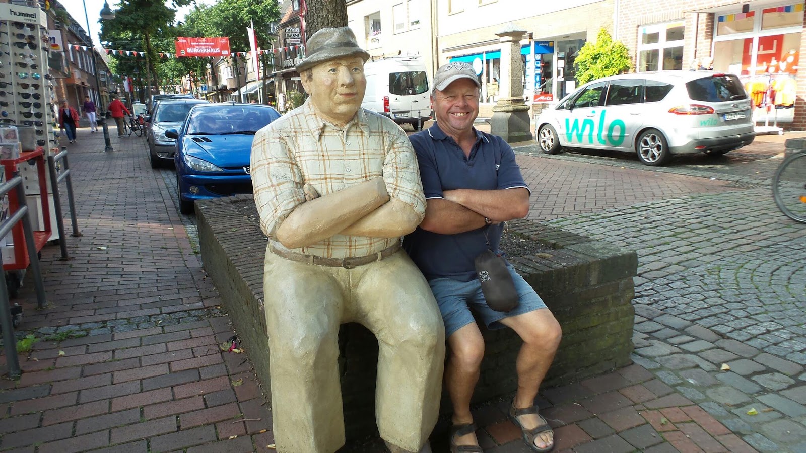 Travelling with MM: Rees (Germany), Arnhem (Holland)