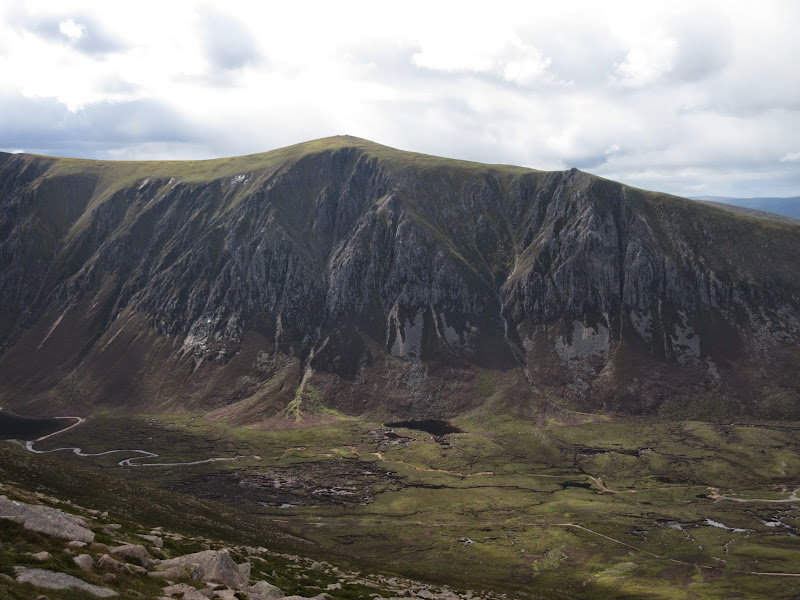 Walk Report - Hidden corries and a scramble in the heart of the ...