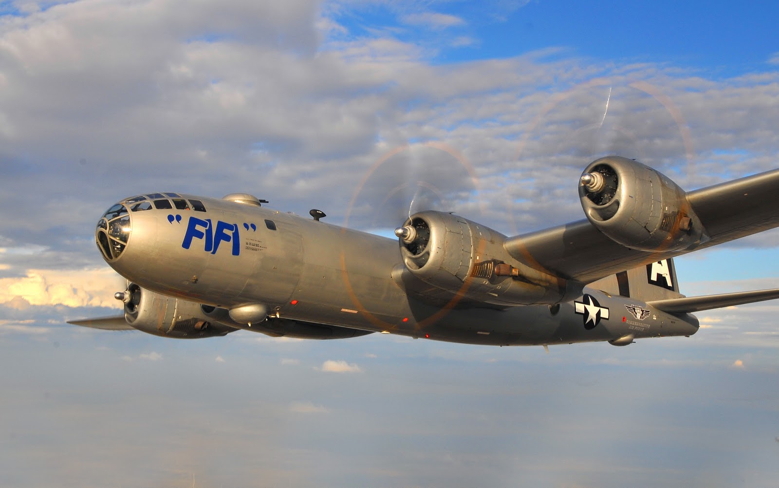 Indy Transponder: World's only airworthy B-29 'Superfortress' returning ...