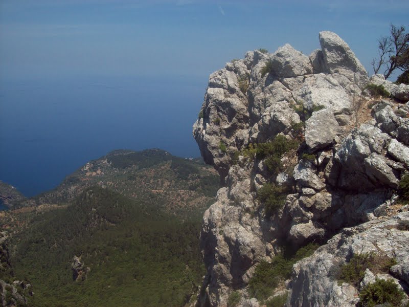 Walk Report - Sunshine meanders - Teix and the Archduke's path ...