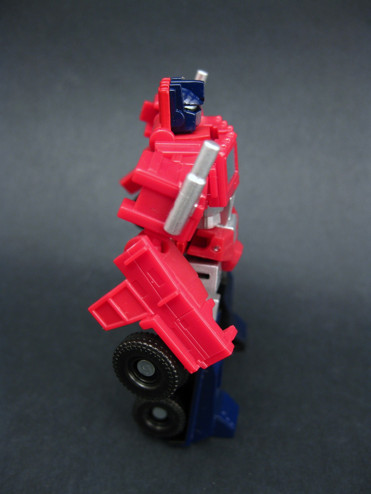 Chase Variant: Transformers Reveal the Shield: Legends Class G1 Optimus ...