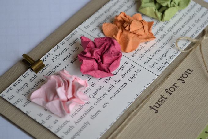 Diary of Two Crafty Girls: Crumpled Flower Card {Tutorial}