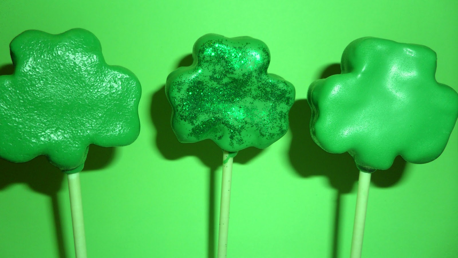 Hero Cake Pops: Paint Your Sweets Green St. Patty's Day!