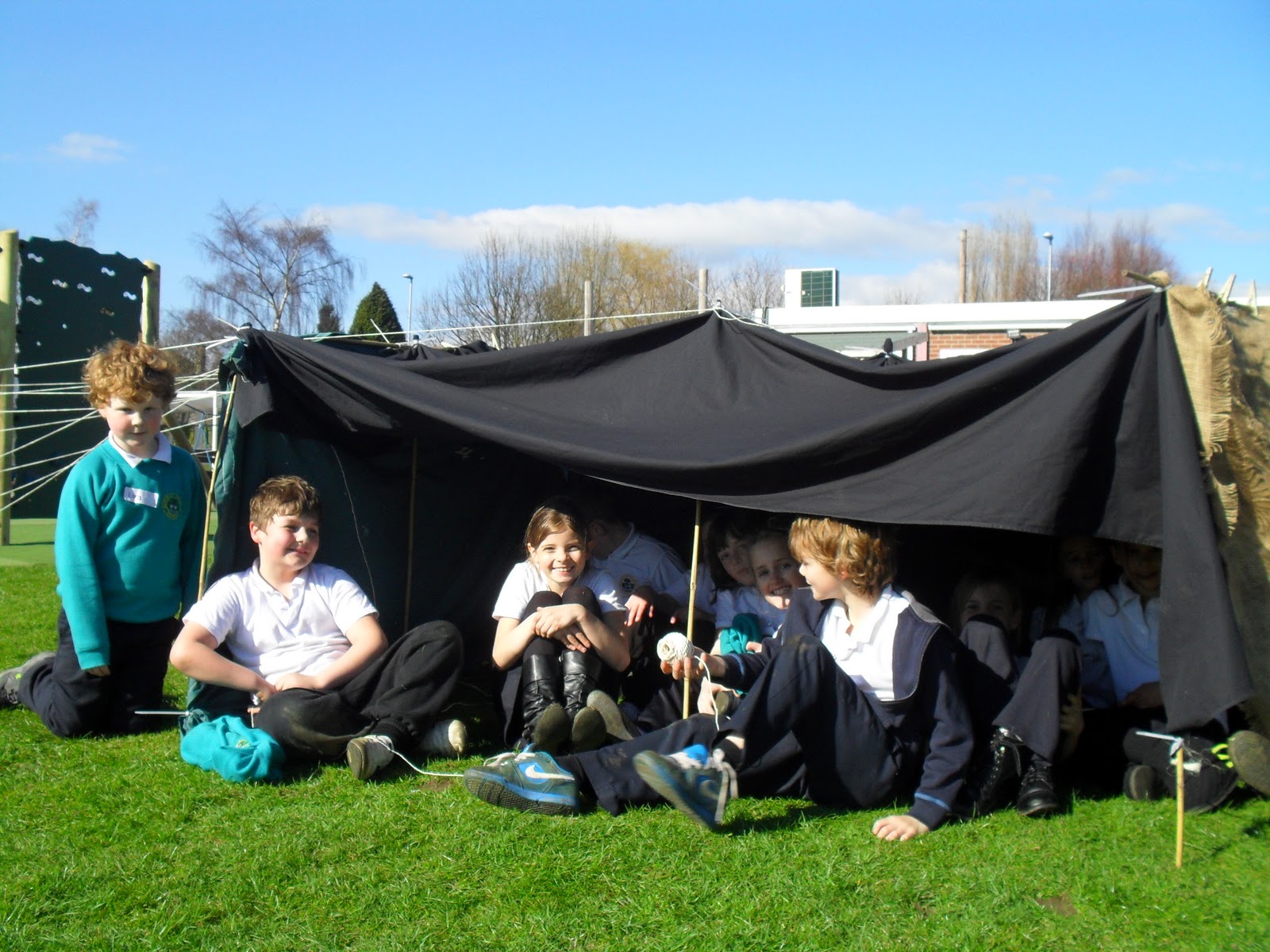 Otley Ashfield Primary School Blog: Beech Class Den Workshop