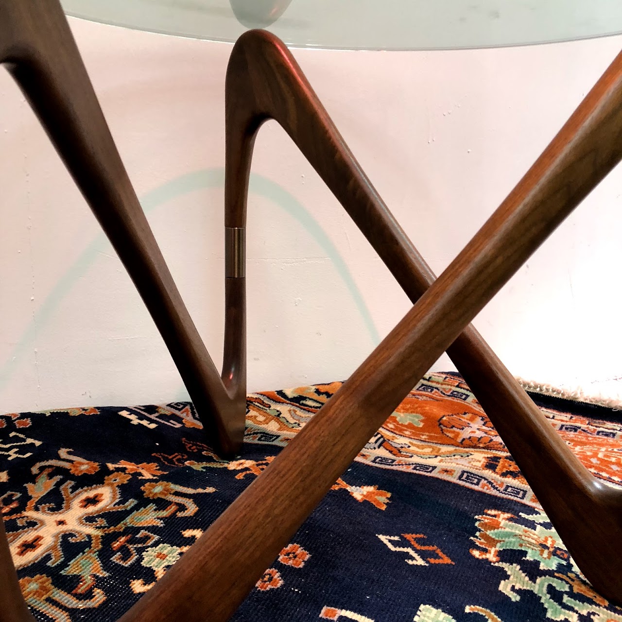 Objekto Moebius Accent Table