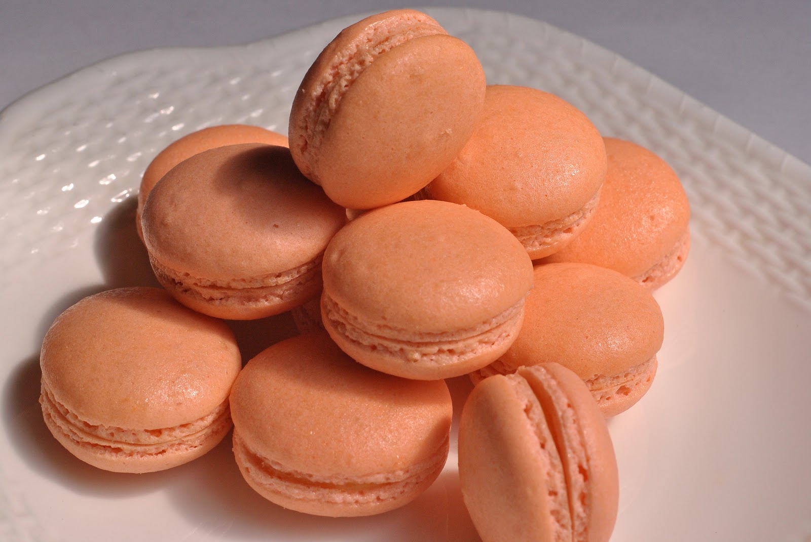 The Kitchen Guardian: Peach Macarons and a Wedding.....