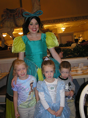 Disney Character Collection 1900 Park Fare Character Dinner