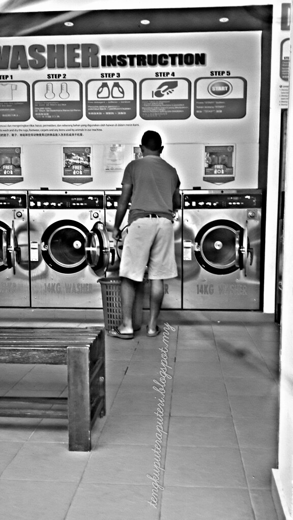 Tengku Fauziana: Dobi Layan Diri Sendiri