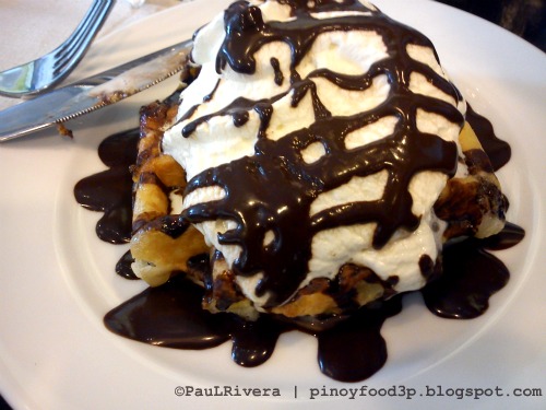 Clandestine: Food Trip #11: Starbuck's Belgian Waffle
