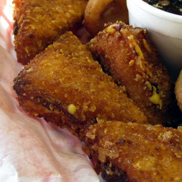 𝗦𝗟𝗔𝗞𝗜𝗡𝗚𝗙🍩🍩𝗟: Fans of the Cheese Frenchee rejoice! Angelo's brings the ...