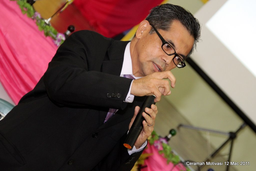 Blog SRTLDB: Ceramah Motivasi untuk Ibu Bapa dan Penjaga Murid serta Guru