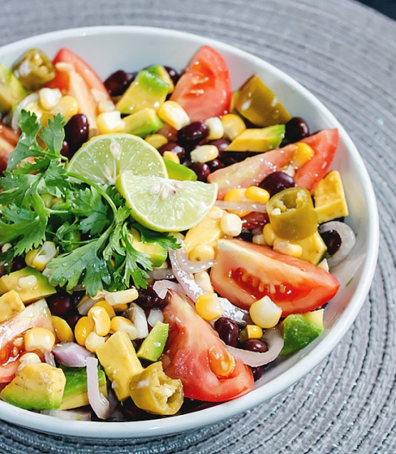 Toca hablar de la salud: Receta de ensalada de frijoles mexicanos