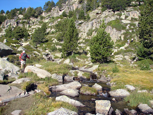 Anda con Tiocanya SenderismoAnda con Tiocanya: Lagos de Pessons - Pic ...