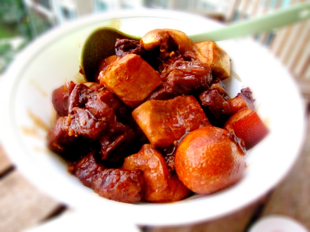 Auntie Ruby's Tau Yu Bak (Braised Pork in Soy Sauce) - The Food Canon