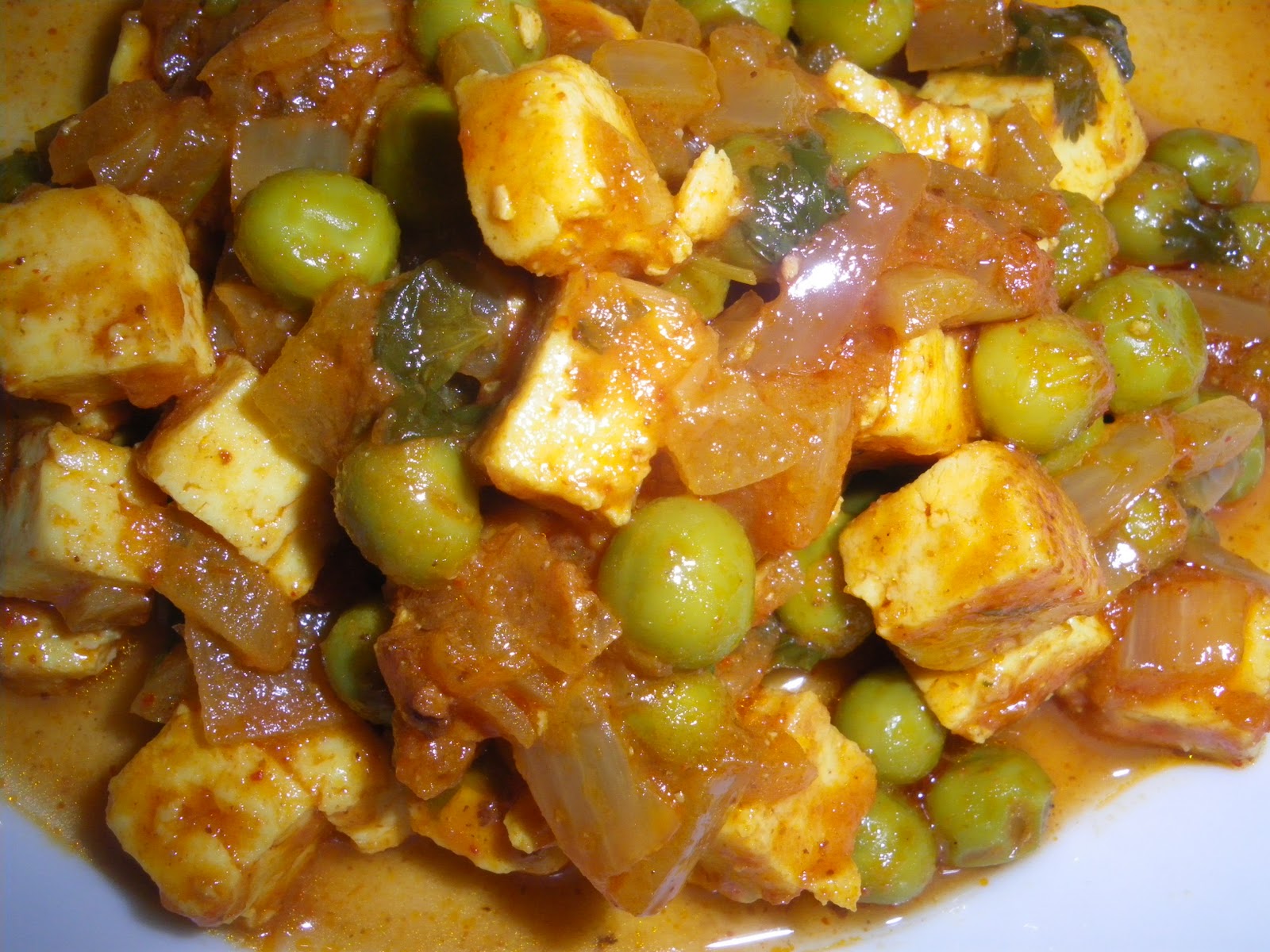 Mouth watering recipes from Azeema's Kitchen: Mutter Paneer and Dal Makhani