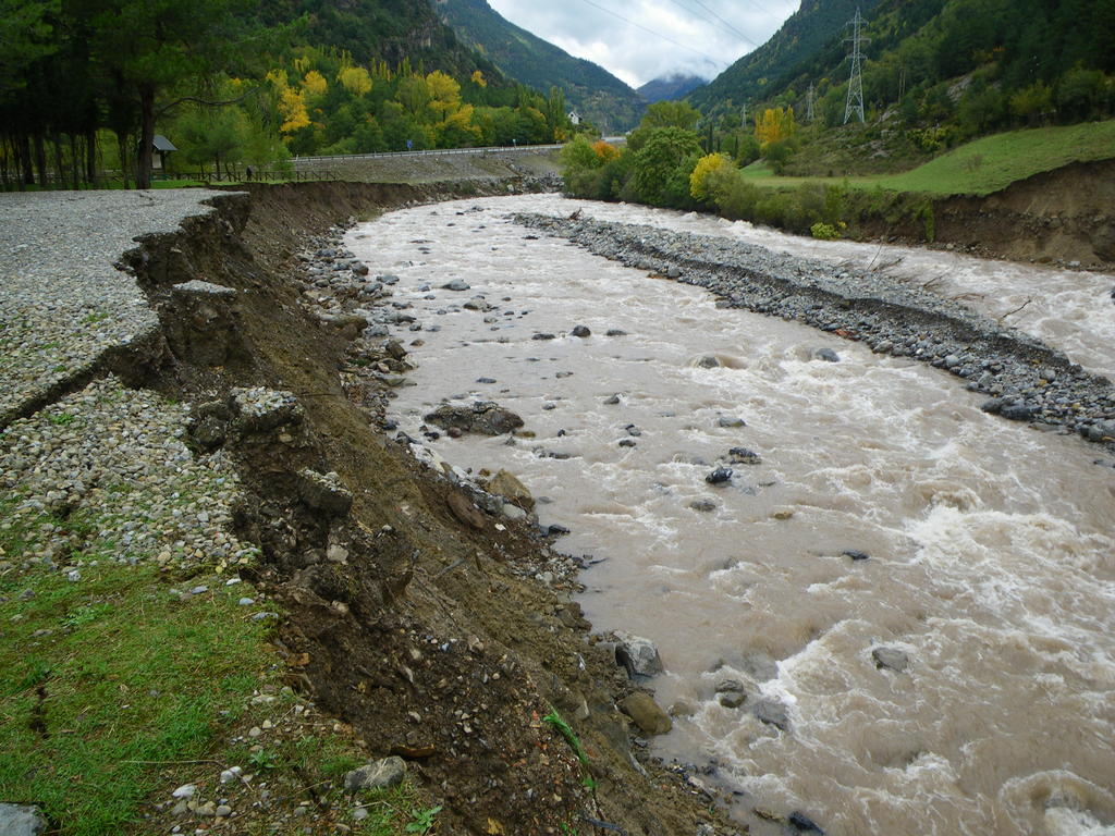 Riada en el río Aragón - pescaMayencos