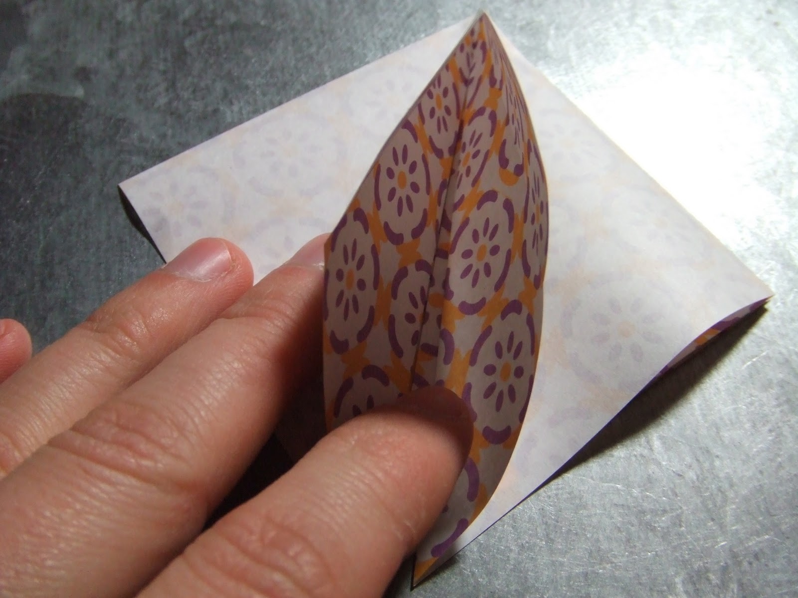 Describe Happy: Origami Spring Flower {tutorial}
