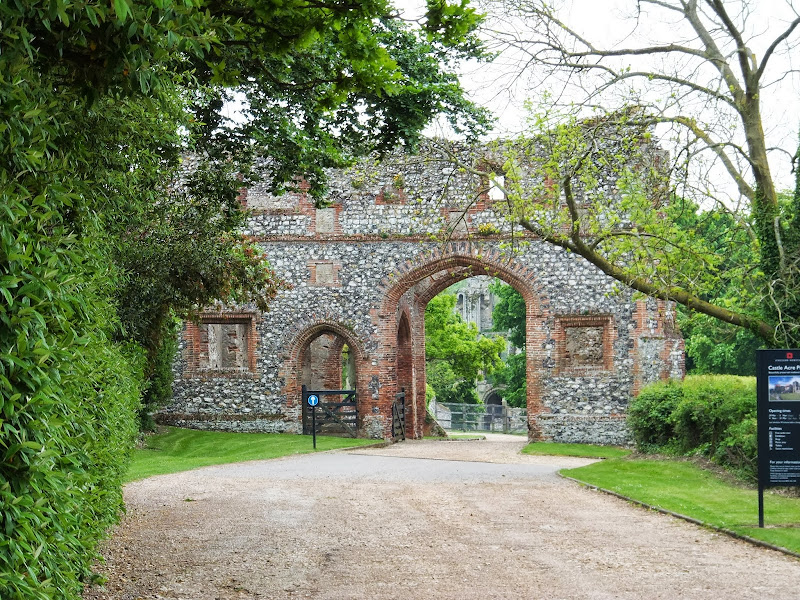 Nar Valley Way - Narborough to Dereham ~ Griffmonsters Great Walks