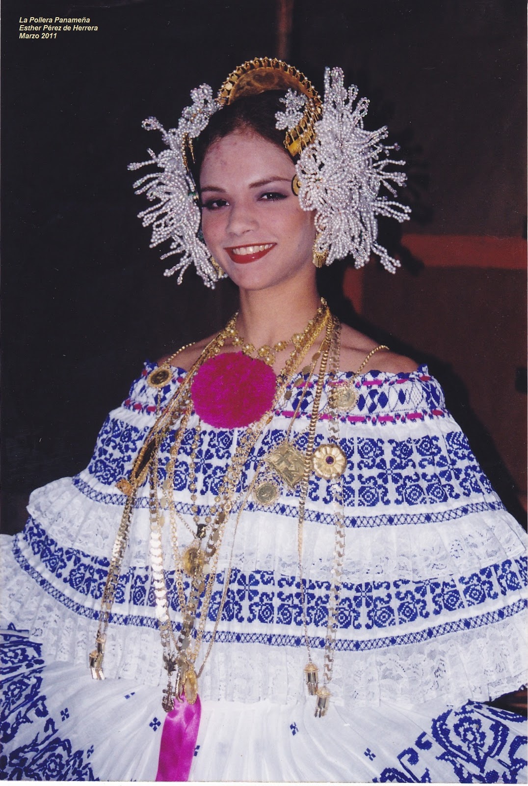 1000+ images about Pollera on Pinterest | Panama, Labor and Santos