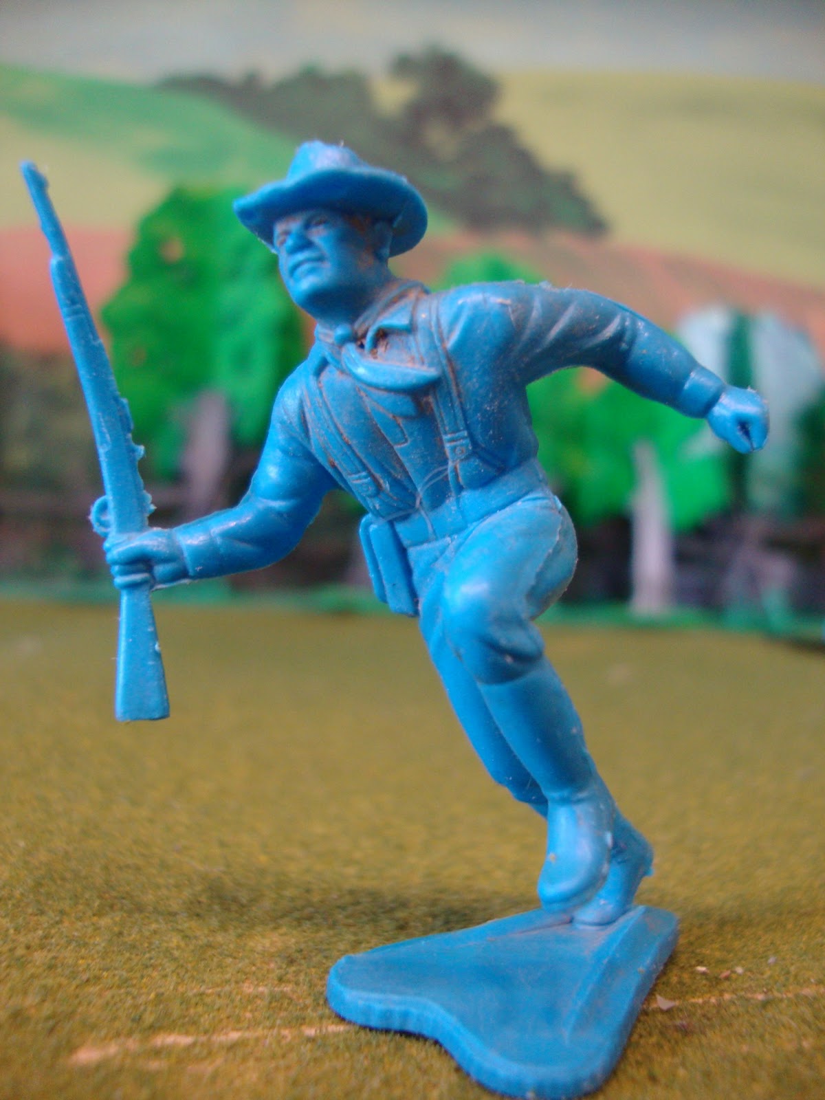 Mannie Gentile: Toy Soldiers Forever: Marx Cavalrymen pass in review!