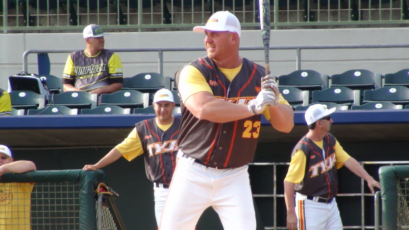 Tim Cocco - www.softballcenter.comwww.softballcenter.com