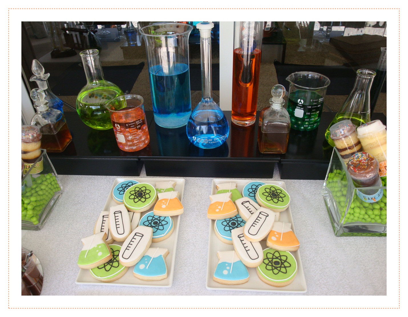sweet bambinos: {Real Party} - MAD Scientist - The Dessert Table