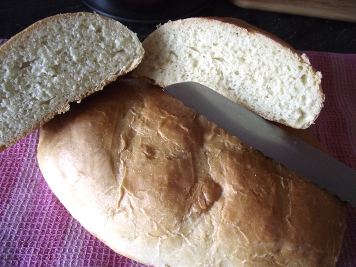 Bazilikais kvepianti virtuvė: Tarybinis batonas