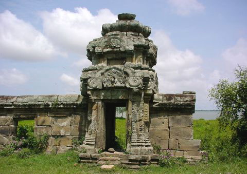 West Mebon | GOLD TIPS