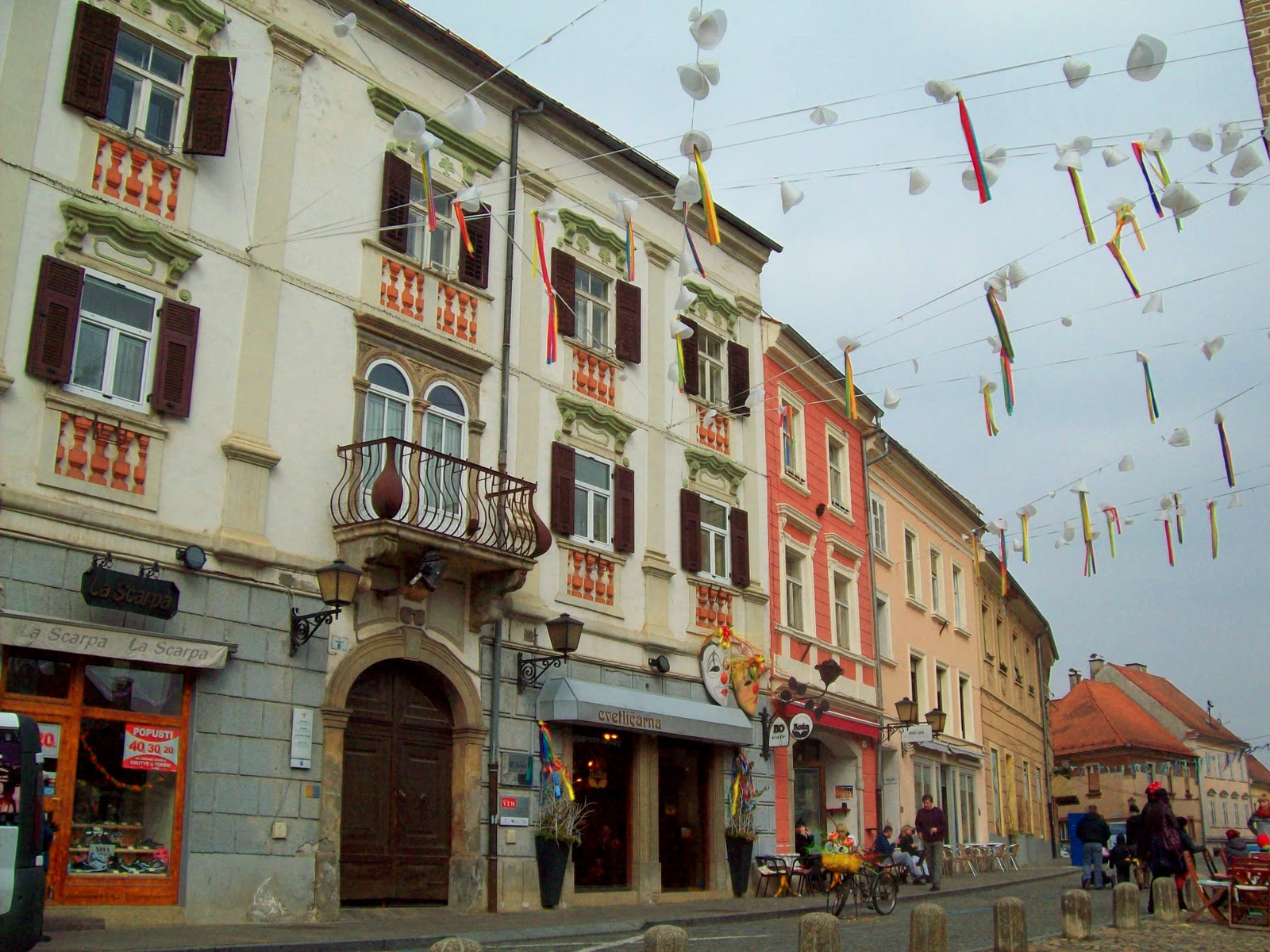 becca perhay: Kurent Kraziness