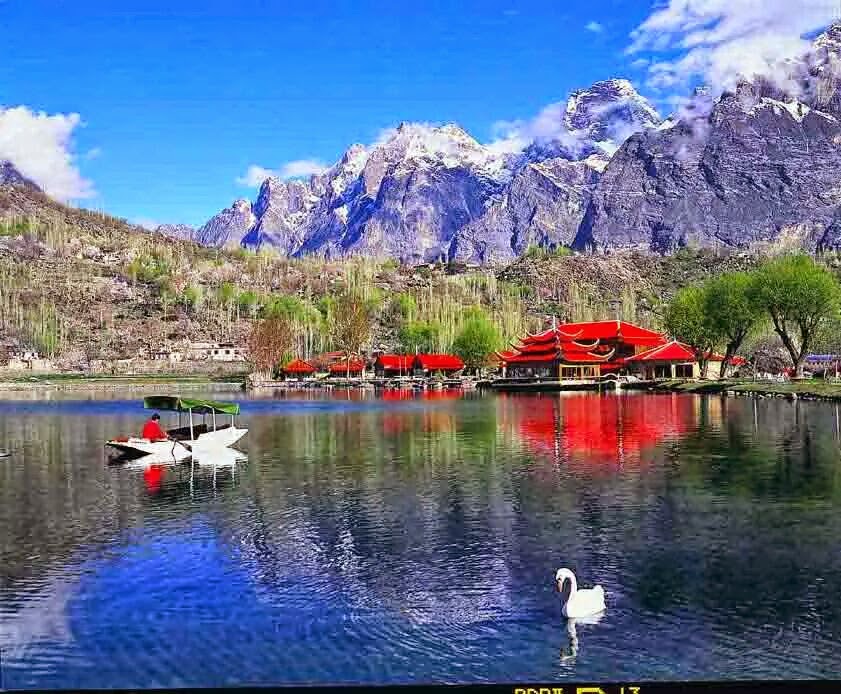Breathtakingly Beautiful Lake in Gilgit Baltistan - J&K - Paradise Kashmir