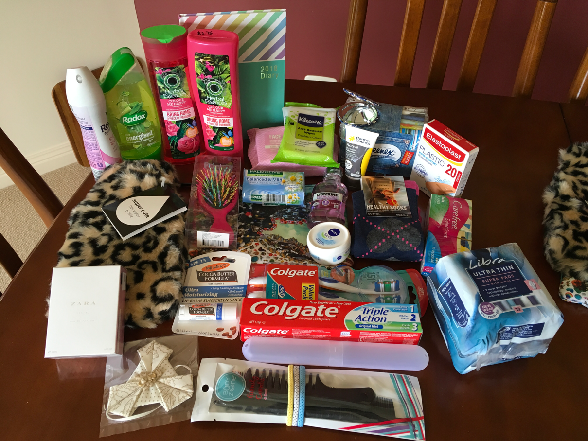 Simply Joolz: Share the Dignity handbags...