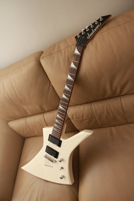 Jackson JS32T Kelly White