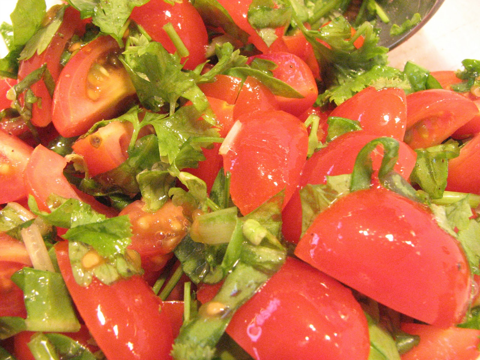 THE VOLUPTUOUS VEGETARIAN: Window Box Garden Salad