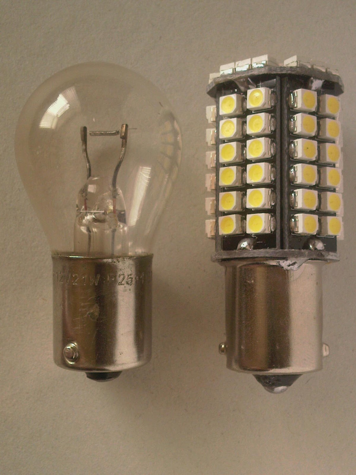 HX 52: Td5 D2 electrics - Reverse Light Switch