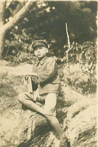 Director Lee Man-hee: His Life and Movies — Google Arts & Culture