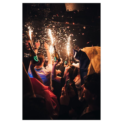 DAARU BADNAM KARTI | BEST PUNJABI SONG - YouTube Music