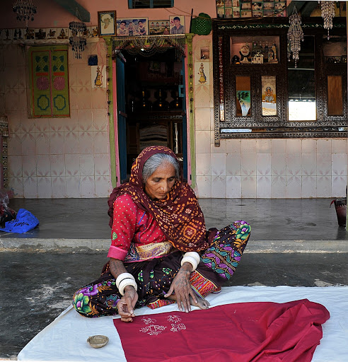 Artisanship in the SEWA Community — Google Arts & Culture