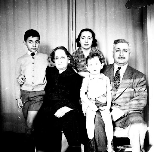 ALİ SAİM ÜLGEN ARCHIVE: BUILDING OF A CULTURAL MEMORY AND A PERSONAL ...