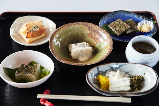 Tonburi (Field Caviar) Cuisine — Google Arts & Culture