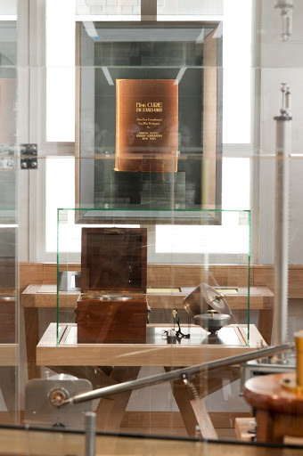 The leaden box and the gram of radium — Google Arts & Culture