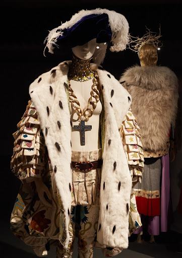 The Vulgar: Fashion Redefined — Google Arts & Culture